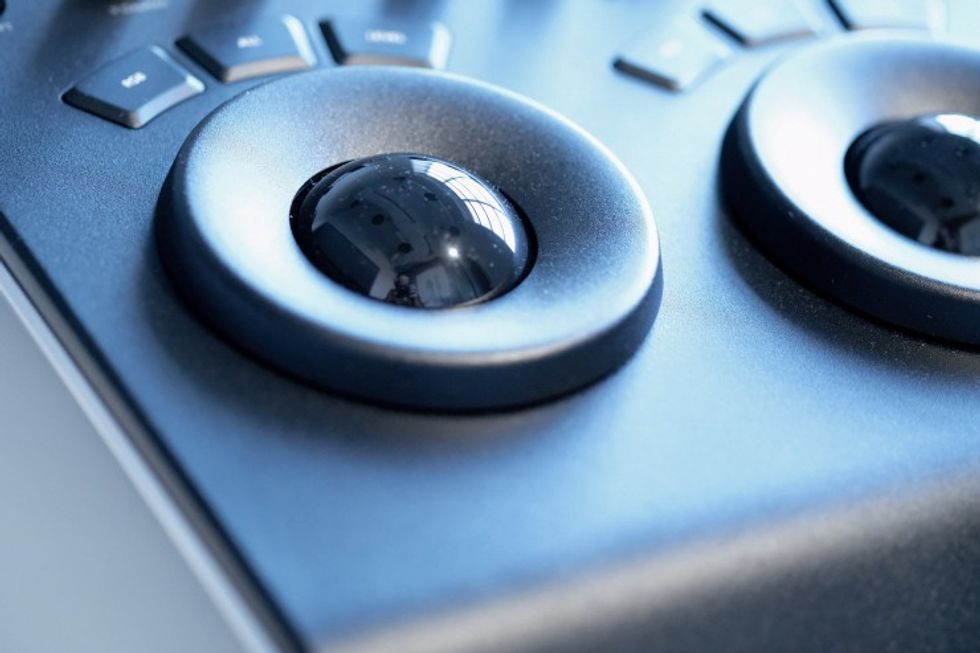 REVIEW: Blackmagic Resolve Mini Panel Packs Renowned Quality into an ...