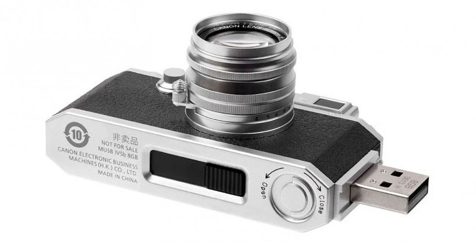 This USB Drive Is a Perfect Miniature Replica of a Canon IV SB ...