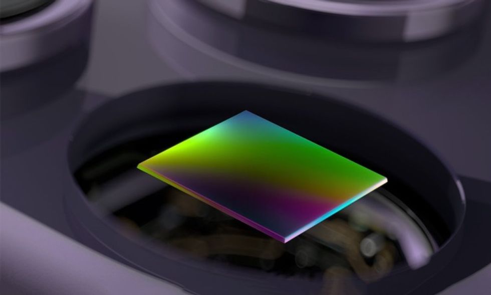 How Does Apple Squeeze 48MP Out of the Tiny iPhone 14 Pro Camera? | No ...
