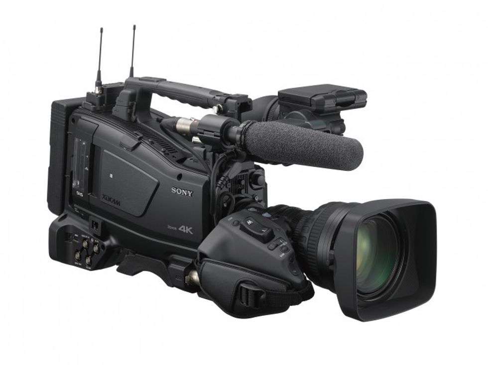 The Sony FX9 is Here and it Does Something No Pro Video Camera Has Done ...