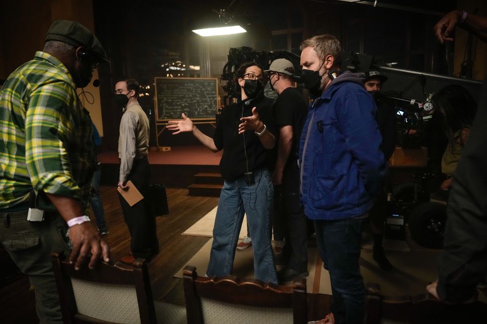 'Lessons In Chemistry' Cinematographer Jason Oldak Finds Beauty In ...
