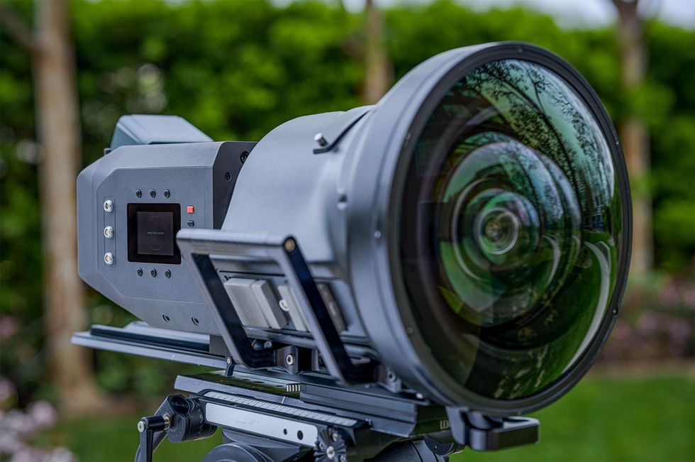 How Darren Aronofsky Shot His 18K Sphere Film With a 12-Person Camera ...