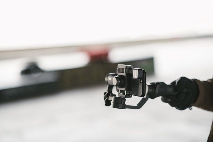 Moment Unveils New $150 Anamorphic Lens for Smartphones